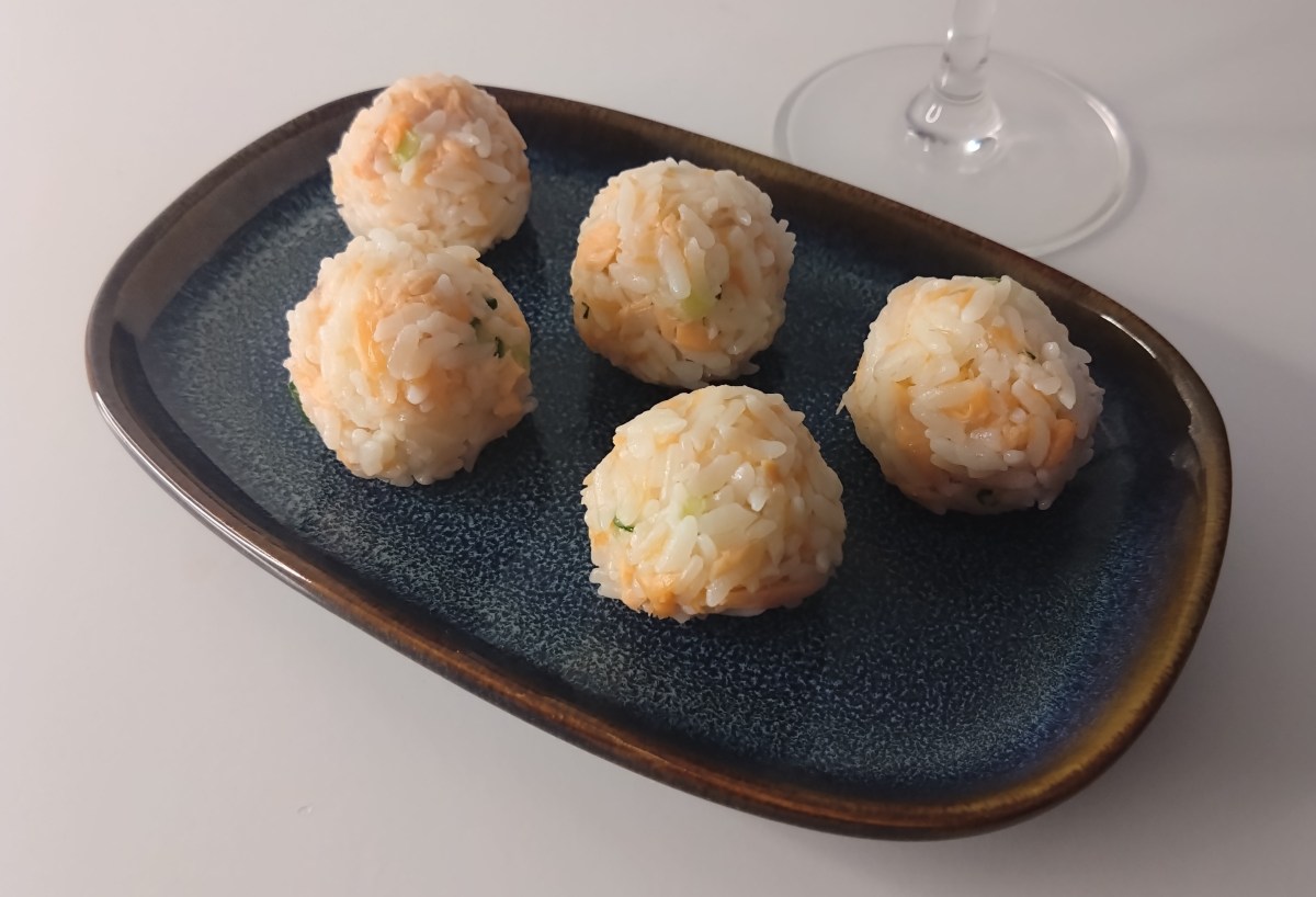 Mini Onigiri to serve with Martinis – The Martini Socialist